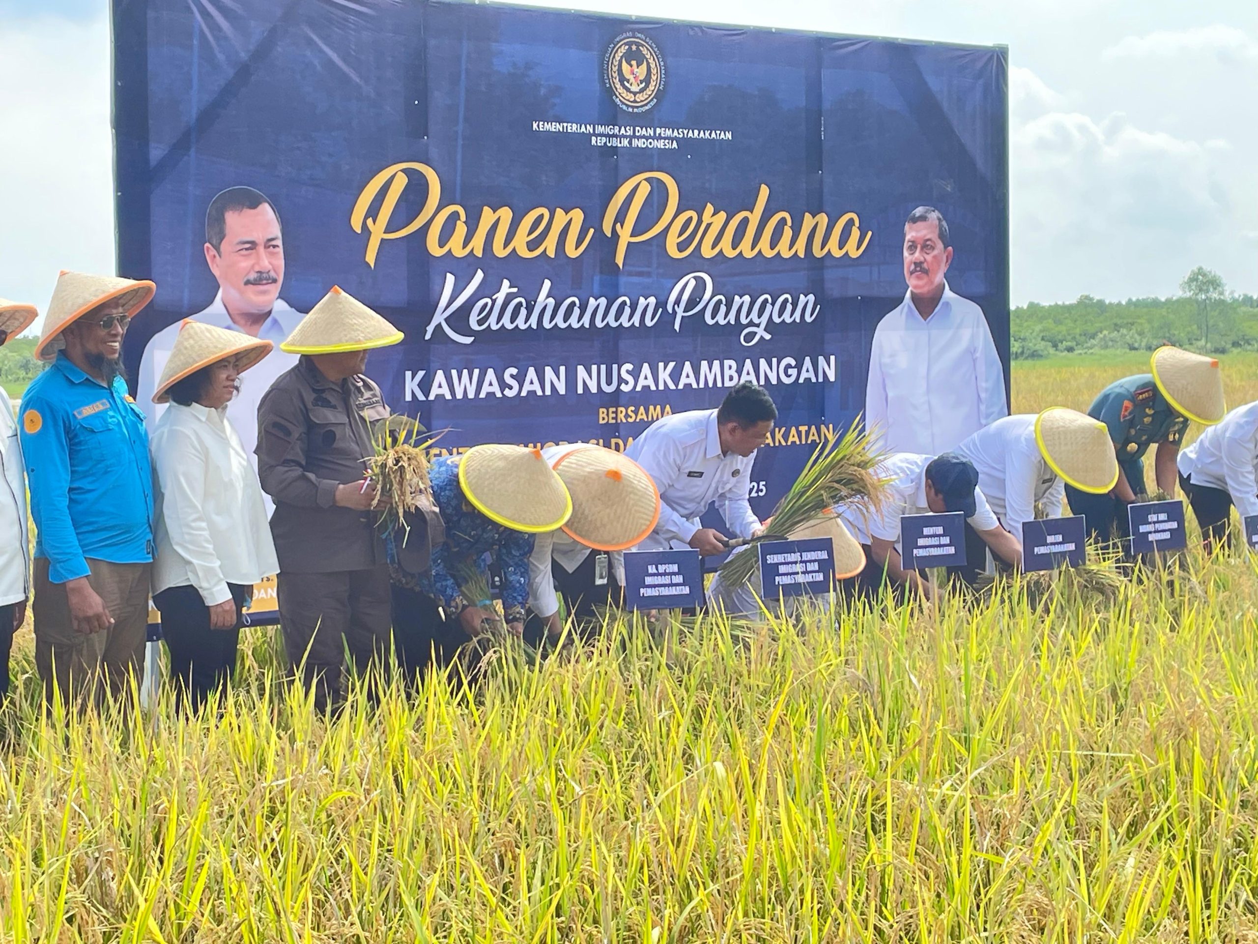 NUSAKAMBANGAN PANEN PERDANA, BANGUN LUMBUNG KETAHANAN PANGAN DAN BERI KESEMPATAN WARGA BINAAN ...